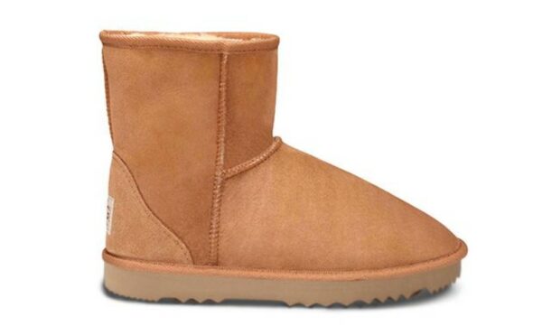 Do UGGs Run Big, Small, Or True To Size? UGGs Size Chart | Chooze Shoes