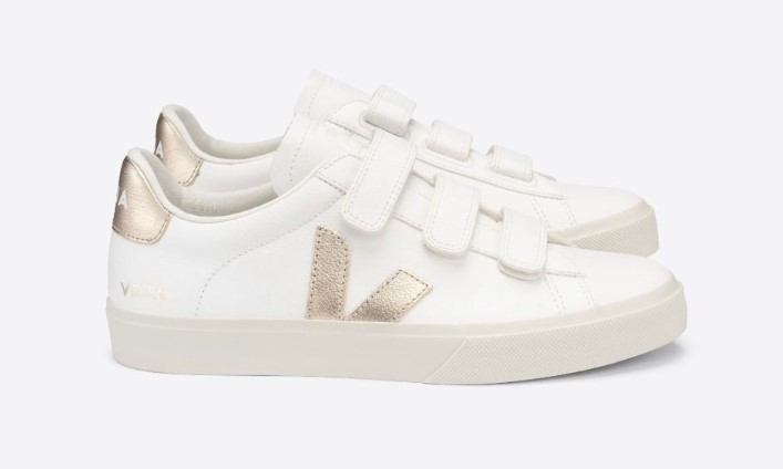 Do Vejas Run Big Or Small? Vejas Size Chart & Fitting Guide | Chooze Shoes